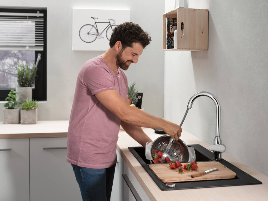 汉斯格雅 厨房龙头: 福柯斯 M42, 单把手厨房龙头180，带抽拉式出水嘴，两种出水模式, 货号 71801007