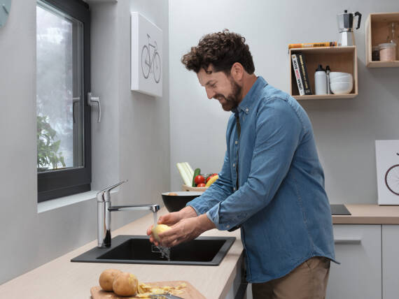 汉斯格雅 厨房龙头: 福柯斯 M42, 单把手厨房龙头180，带抽拉式出水嘴，两种出水模式, 货号 71801007