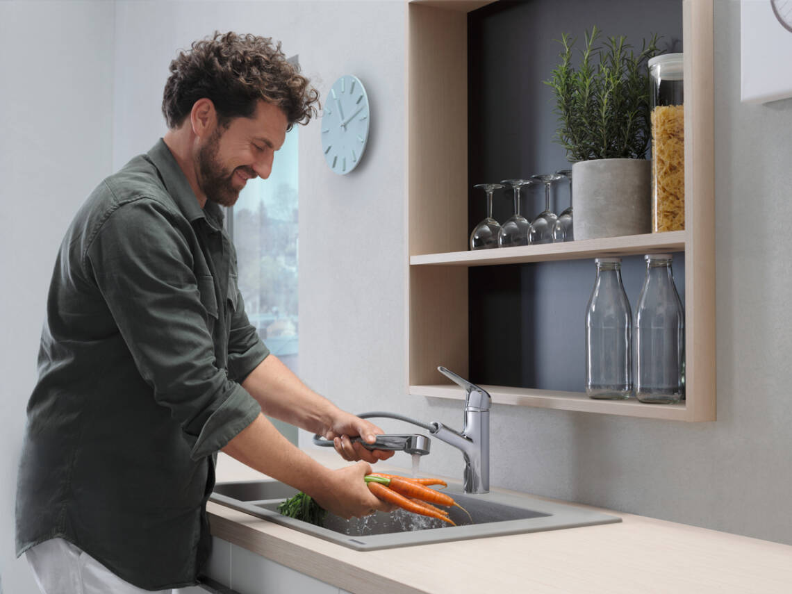 汉斯格雅 厨房龙头: 福柯斯 M42, 单把手厨房龙头180，带抽拉式出水嘴，两种出水模式, 货号 71801007